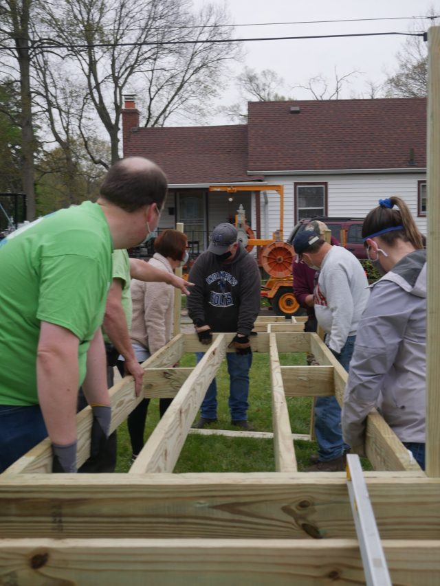 ::Heart of IM - Non-Profit Spotlight:: Servants at Work