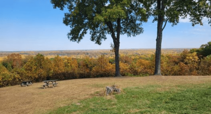 Twelve Best Places to Find Fall Colors Around Indianapolis
